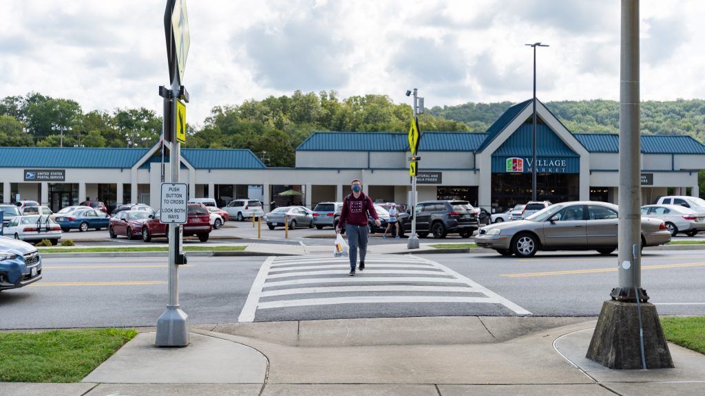 Campus Safety reminds student of crosswalk etiquette - Southern Accent