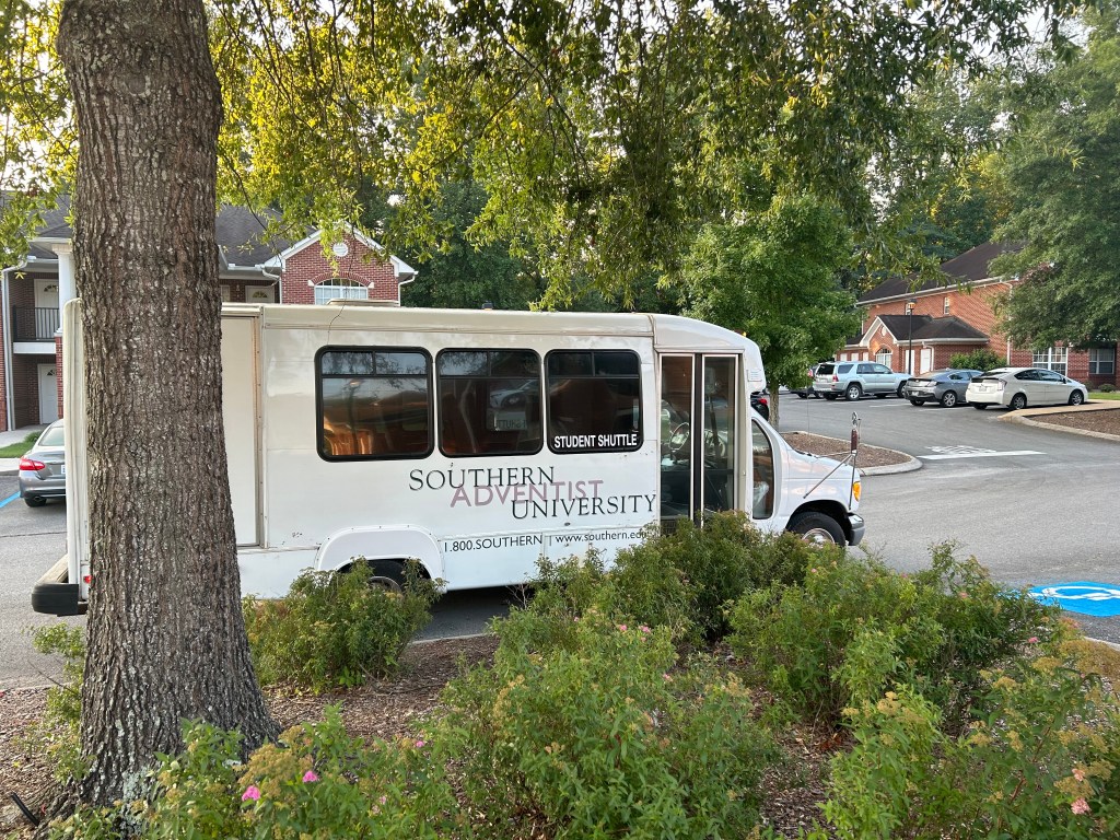 Southern starts shuttle service to combat parking problem on campus ...